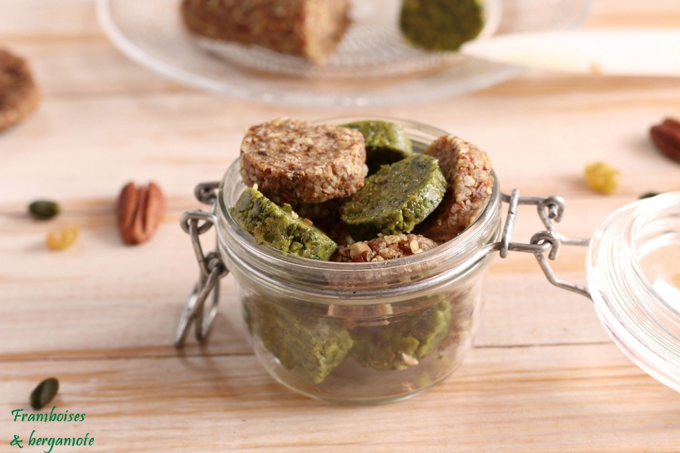 Raw bars aux fruits secs et Grand livre de la cuisine crue