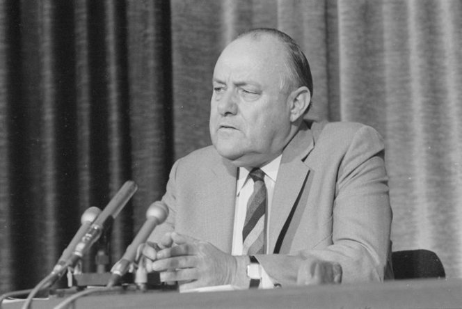 How Melulater Sees It: Back to the Future: How has economic policy ...