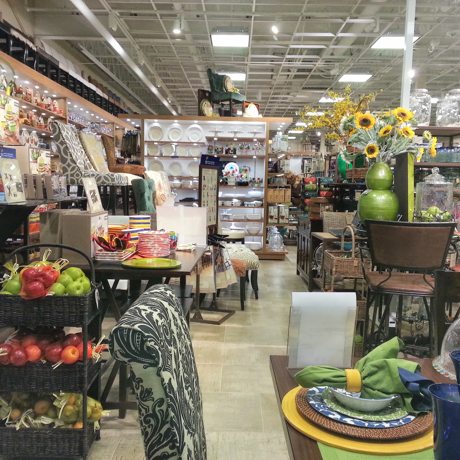 Rockville Nights: PIER 1 IMPORTS OPENS IN ROCKVILLE (PHOTOS)