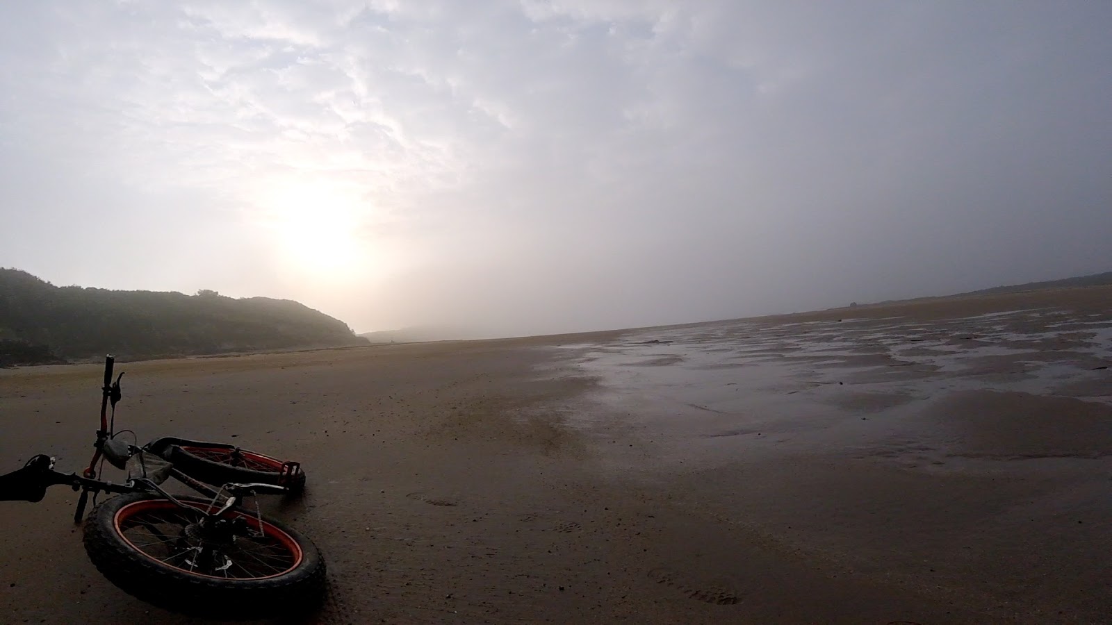 coastrider: Midweek Cycle; Offshore Sea Haar at Tyninghame...