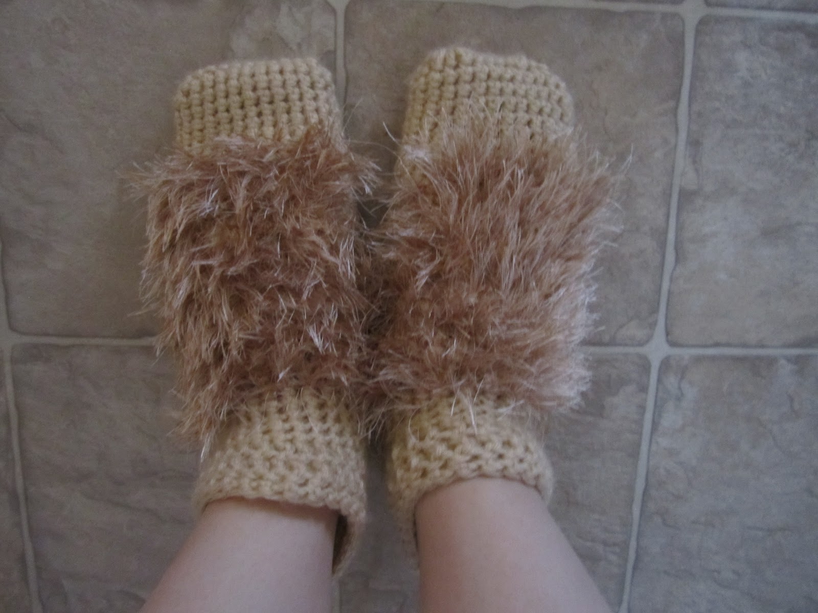 Happily Grim: Hobbit Feet Tutorial