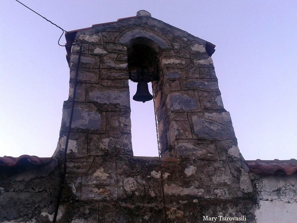 ΝΑΟΙ ΣΤΗ ΜΑΝΗ: ΚΟΚΚΙΝΑ ΛΟΥΡΙΑ (ΑΓ.ΔΗΜΗΤΡΙΟΣ)
