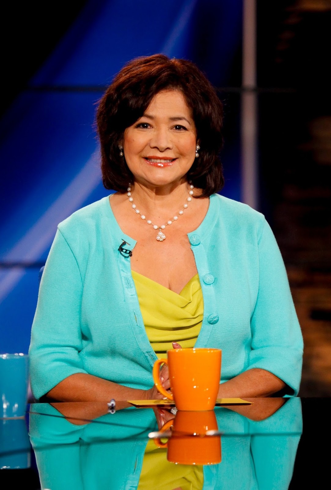 Livin' la Vida L.A.!: 5 Things You Don't Know About the 'Hola LA!' Hosts