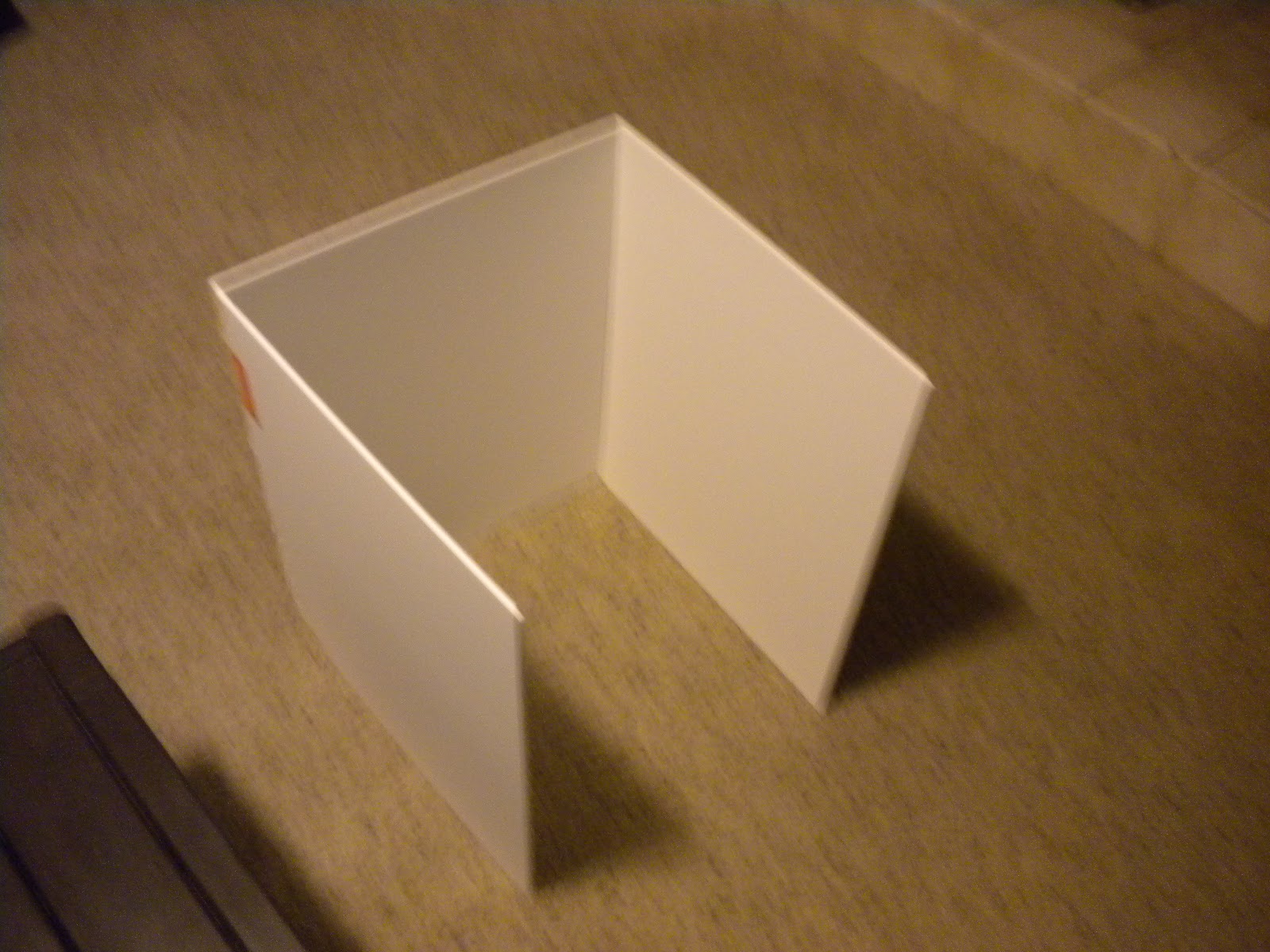 createinspiremotivate: Super Cheap Light Box