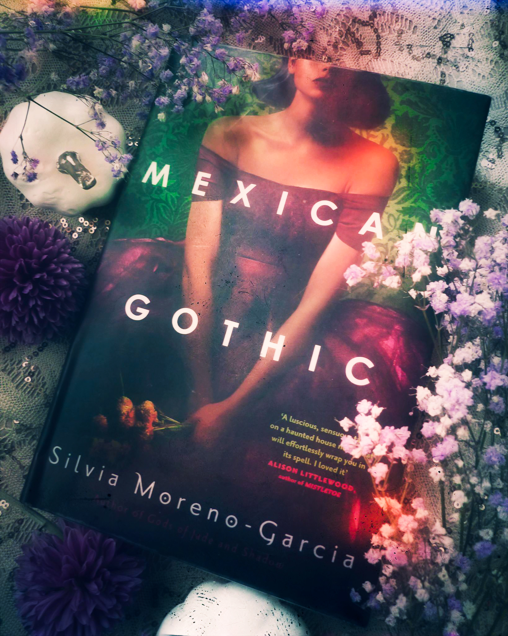 Ruusun nimi: Silvia Moreno-Garcia: Mexican Gothic