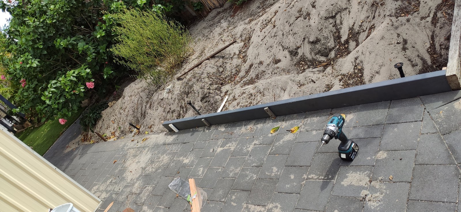 Maxpro 10kg Natural Pebble Resurfacer $10 (Was $49), Maxpro 10kg Black ...