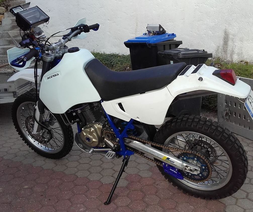 Der SUZUKI DR RALLYE & DR CUSTOM BIKE BLOG: Ist das wirklich?...eine DR ...