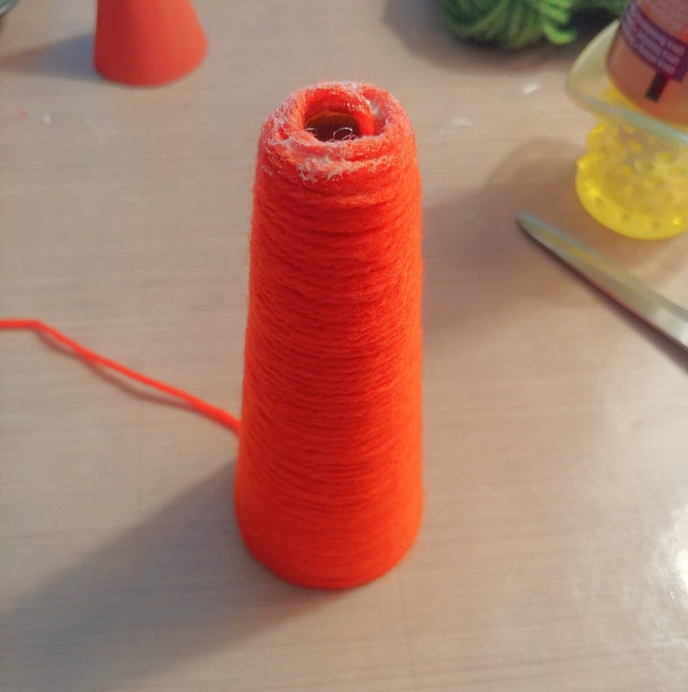 DIY Yarn Carrots - Little Vintage Cottage