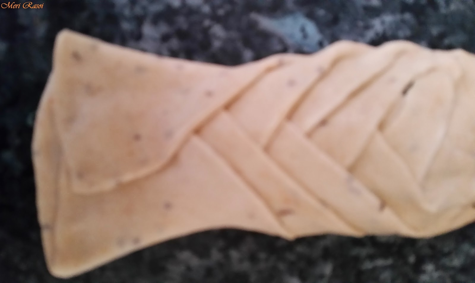 Meri Rasoi - By Saumya Mishra: Baked Fish Shaped Samosa