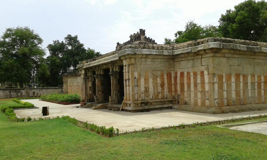Hindu Temples of India: Parasurameswarar Temple, Gudimallam – The Temple