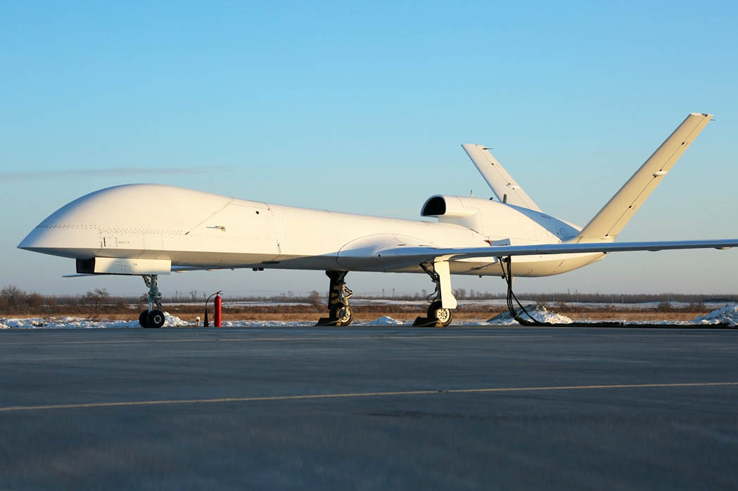 El nuevo drone chino WJ-700 de reconocimiento y ataque realizó con ...