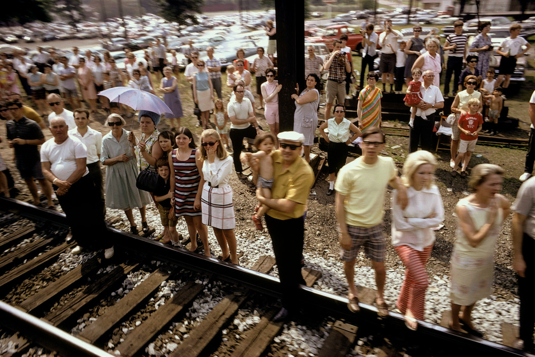 RFK Funeral Train: Rarely Seen Photographs by Paul Fusco Offer a Unique ...