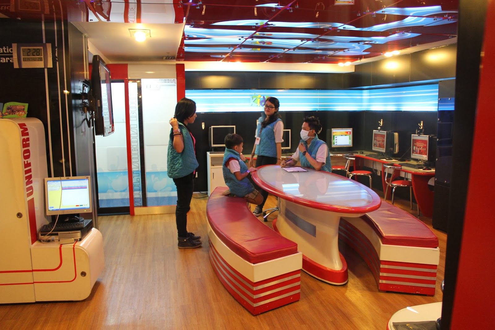 Stay, Stray, Play and Feast: Kidzania Pacific Place: Jakarta, Indonesia ...