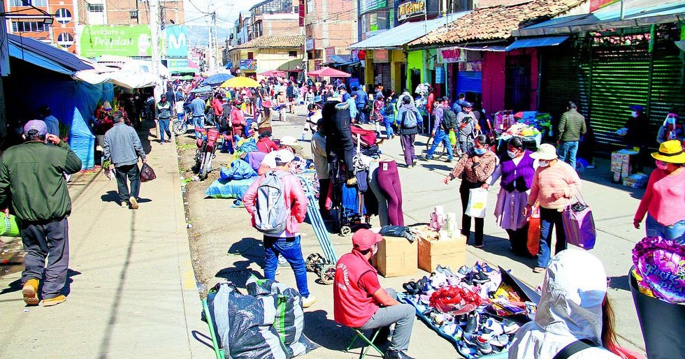 Aumenta el comercio en calles adyacentes de Huancayo