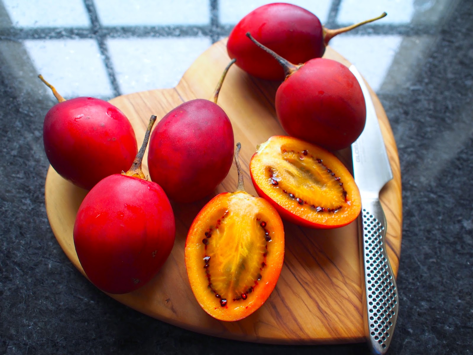 The Renaissance Girl Cooks...: Tamarillo's - a tangy mouth teaser...
