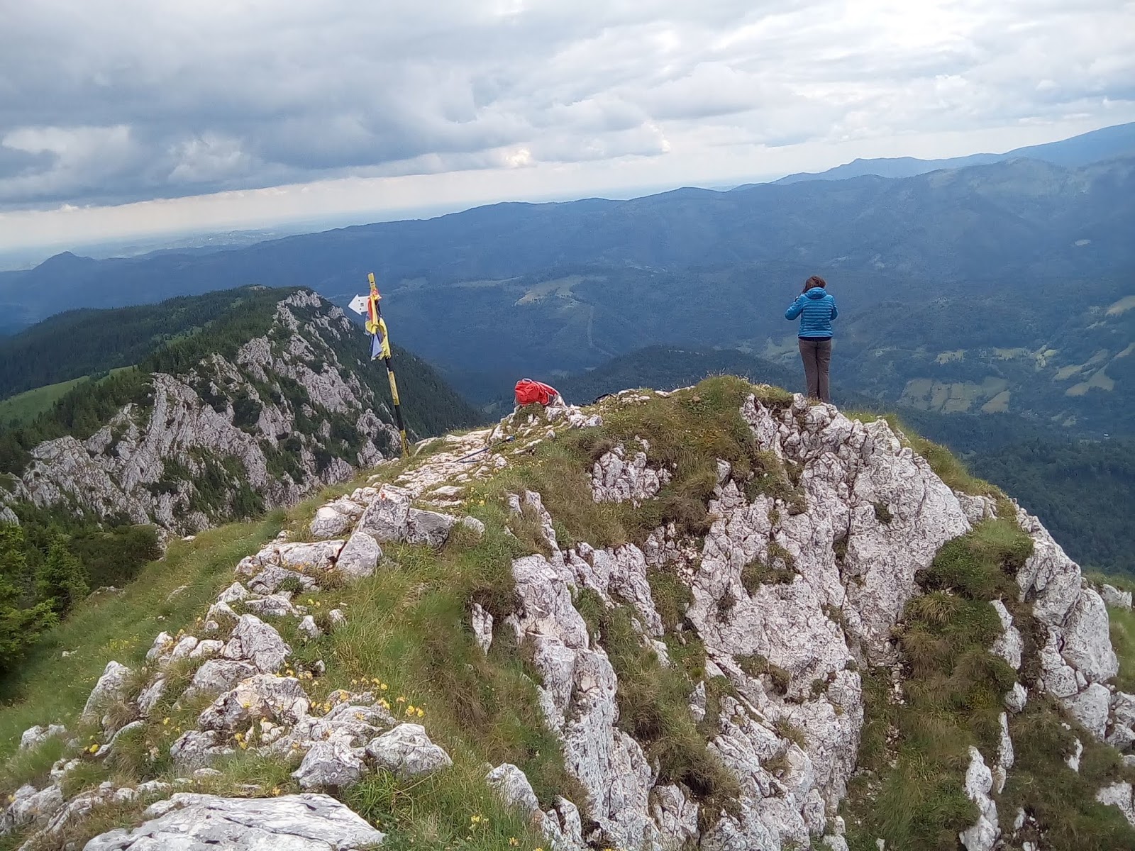 Blog de Calatorii si Drumetii Montane.: Piatra Craiului(Pestera-Saua ...