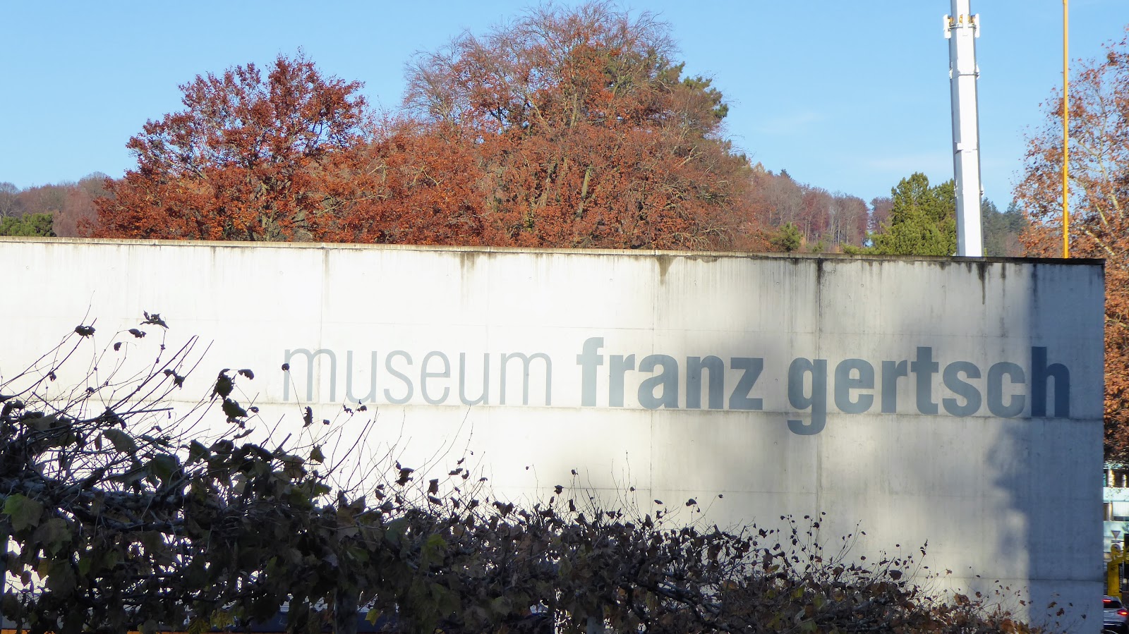Museum Franz Gertsch & Lichtshow am Bundeshaus (Burgdorf & Bern) – Wandern mit Freunden