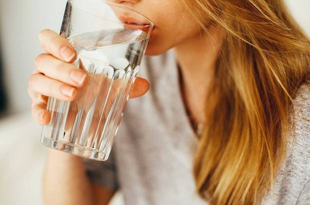What are the Health Benefits of Drinking Enough Water?