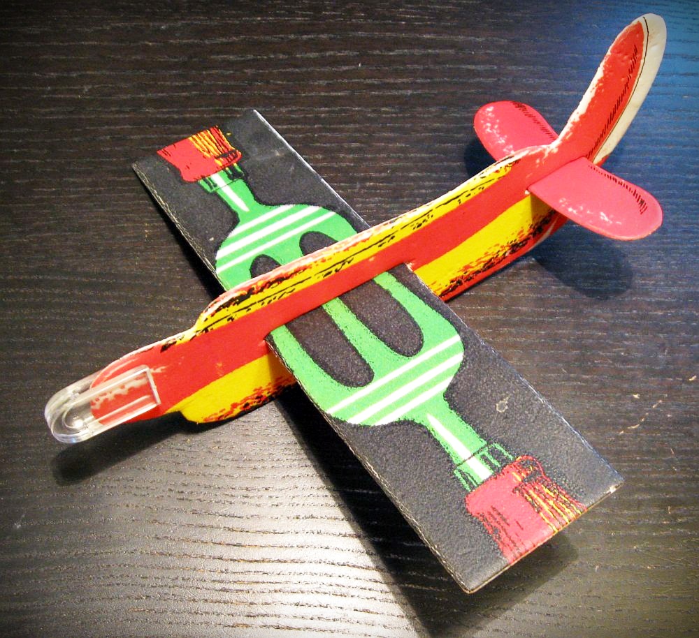 Lair of the Dork Horde: Vintage Topps Flying Things!