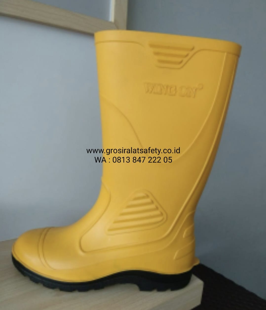 grosiralatsafety: Sepatu Boot WingOn Kuning Eco Boots Wingon Yellow