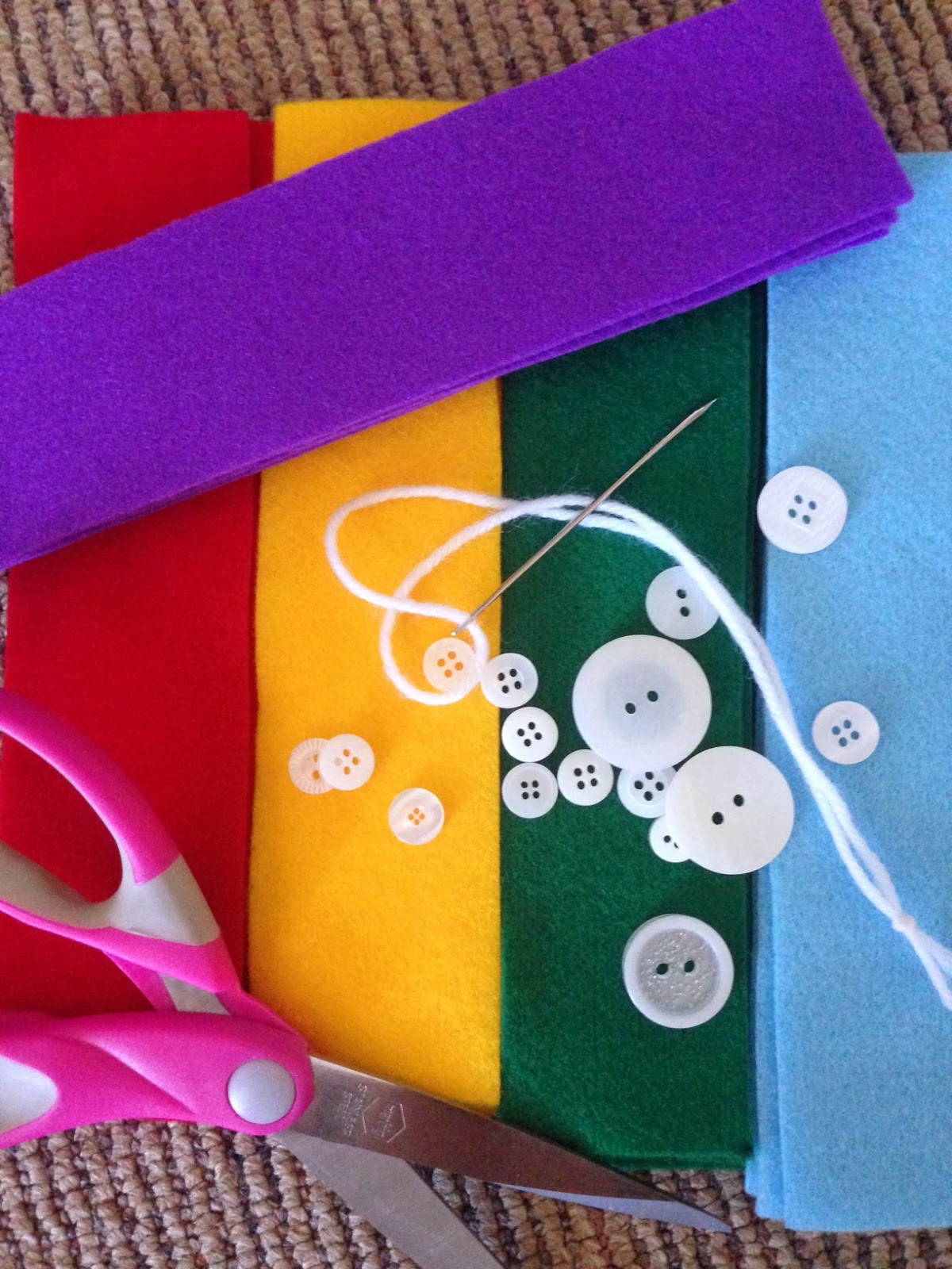 Love, Laughter and Learning in Prep!: Monday Made It - Felt Button ...