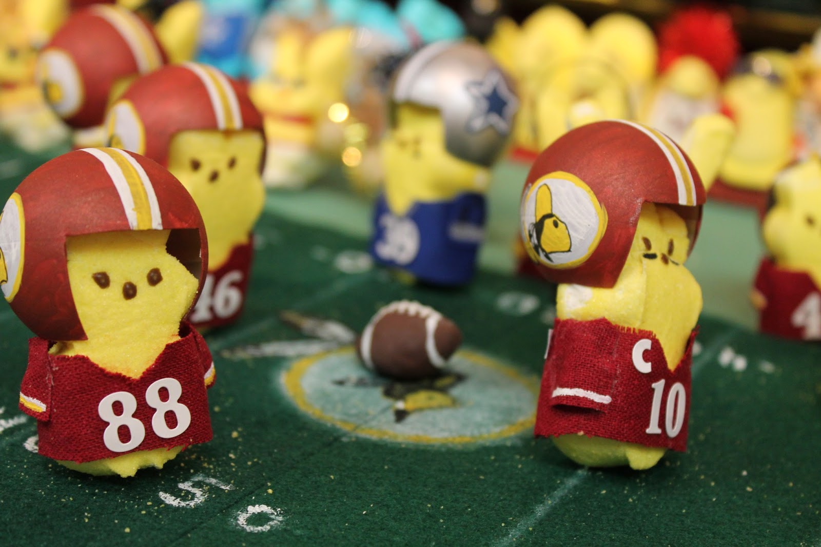 Elizabeth & Co.: The Peep Show 2013