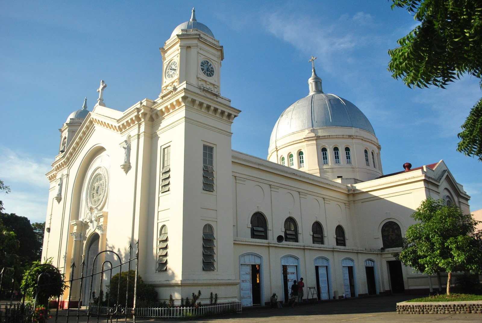 Backpacking Pilipinas: The 24-hour Negros Escape: Bacolod, Silay ...