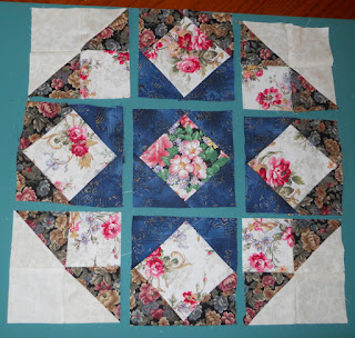 Diamon Naturals: Star Flower Quilt Block