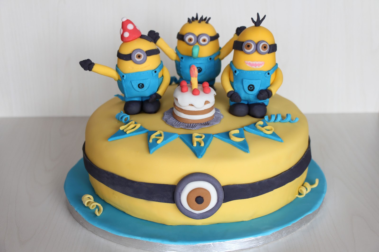 Mardefiesta: Tarta Minions