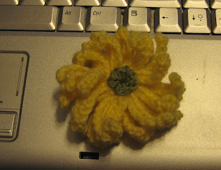 Your Knit By Me: Brosa crosetata marigold