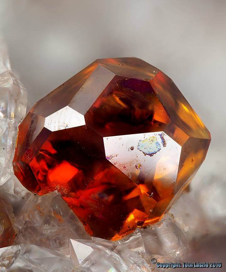 Wonderful Spessartine Crystal - Geology In