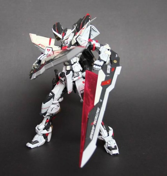 Custom Build: 1/100 Gundam Astray Black Frame
