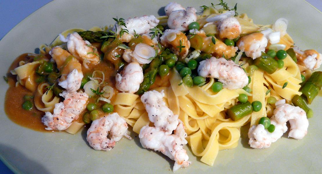 Kulinarische Welten zu Fisch- und Meeresfrucht: Kaisergranat Pasta Erbsen