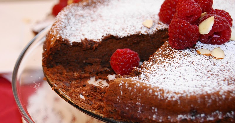 Chocolate Almond Flourless Cake | The Kitchen is My Playground