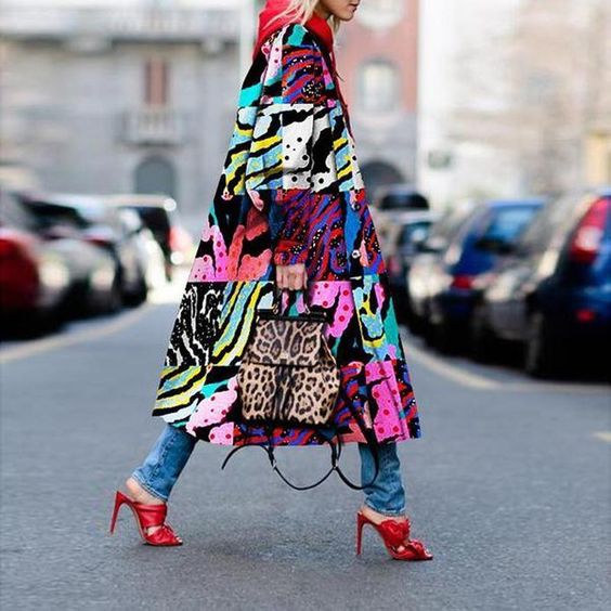 HOW TO WEAR BOLD PRINTED STATEMENT COATS - Miss Rich