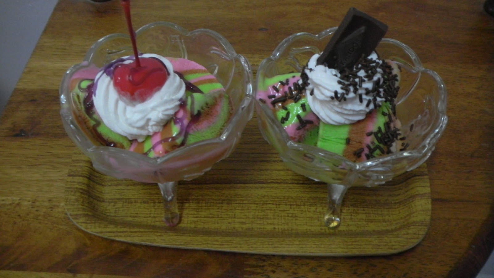 Badariah Delights (Pekan - Kuantan) : AIS KRIM PELANGI