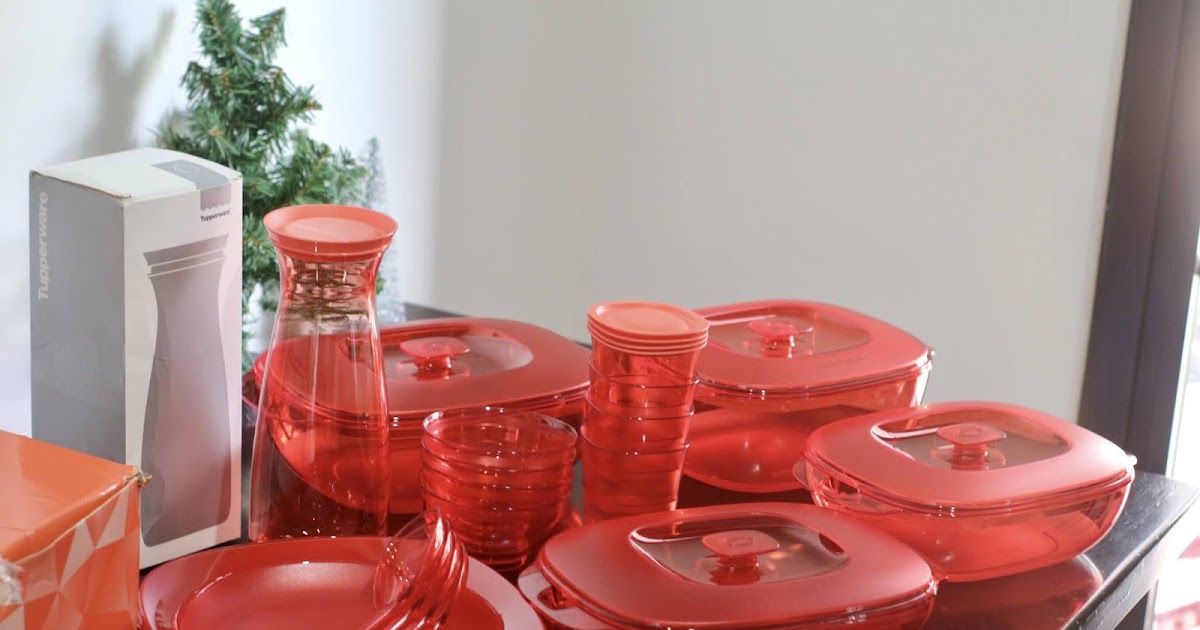 CLASSY CRYSTALINE SET BY TUPPERWARE