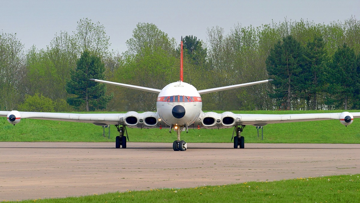 A Born Again Roman: Dehavilland DH-106 Comet and Nimrod