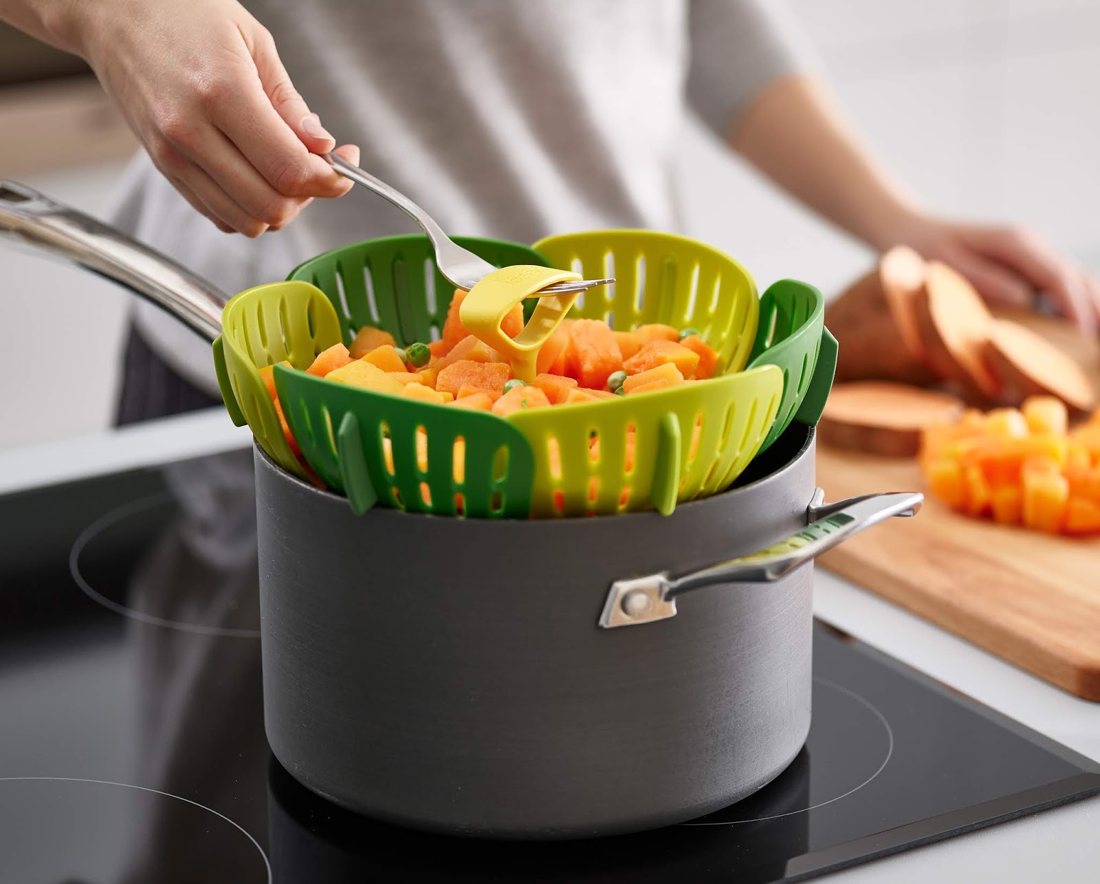 Bloom™ Folding Steamer Basket | Gadgets For Kitchen