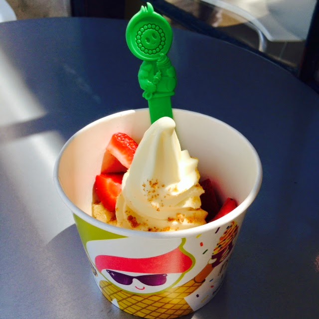 Fro-Yo Girl Speaks: New Featured Flavor at Menchie's: Zesty Lemon Meringue