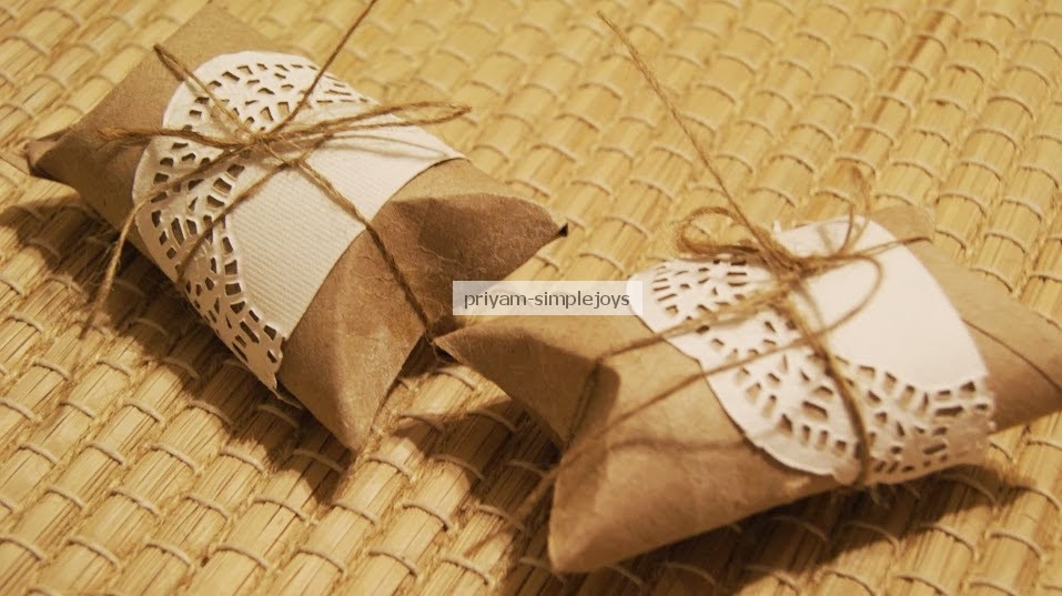 SimpleJoys: Recycling Tissue Paper Roll to Favor boxes