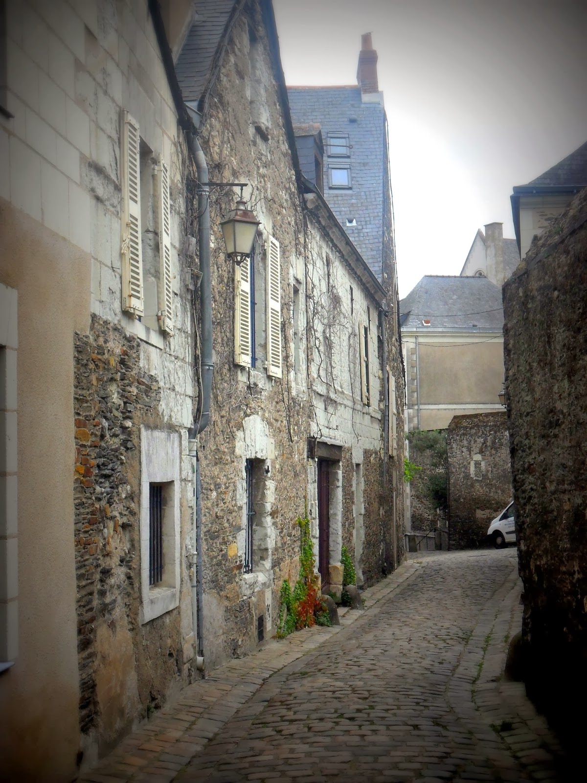 Angers - The historical capital of Anjou - Exploring the Castles of the ...
