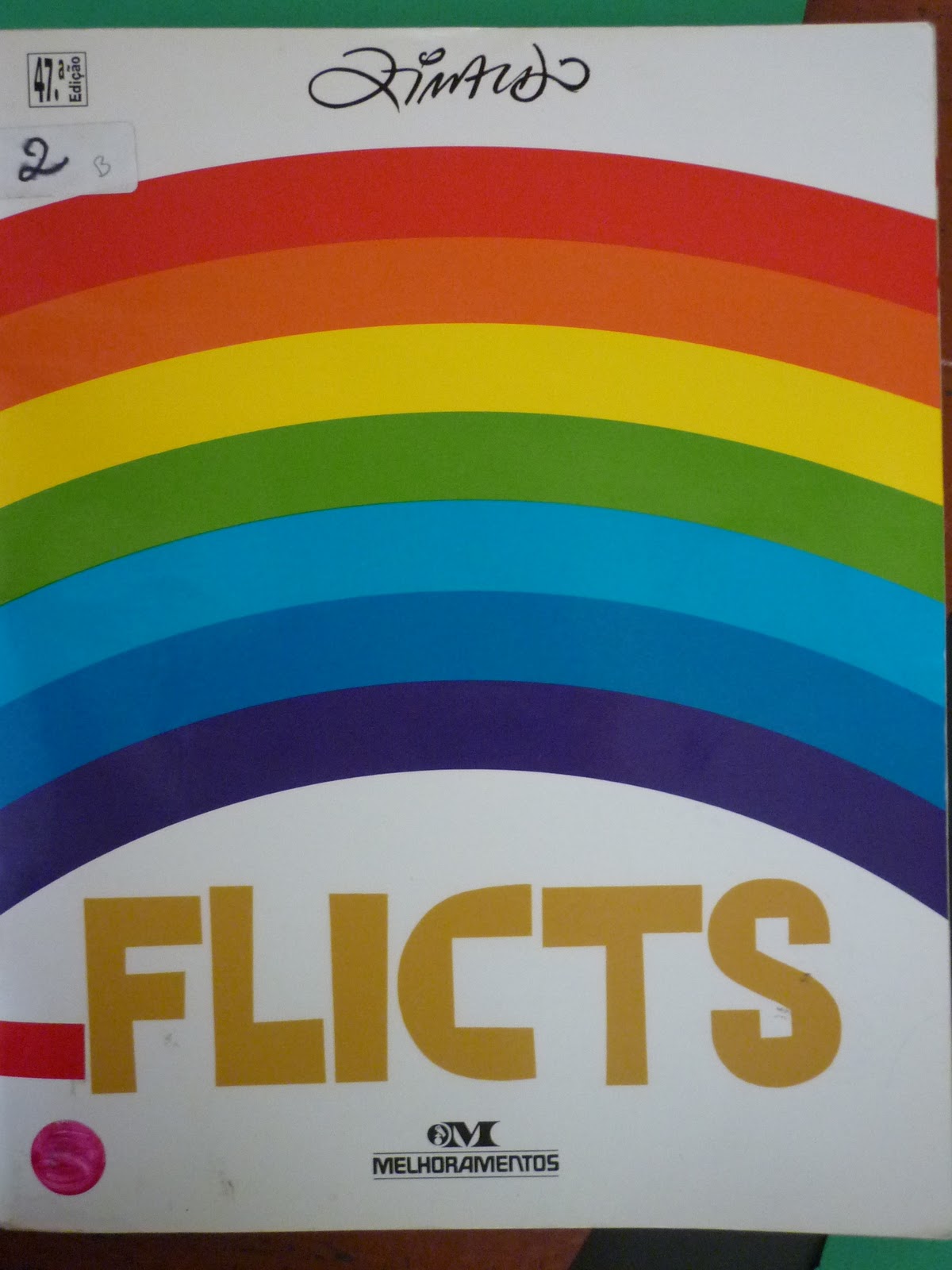 Mundo Especial: O barco navega pelo mundo das cores e encontra FLICTS