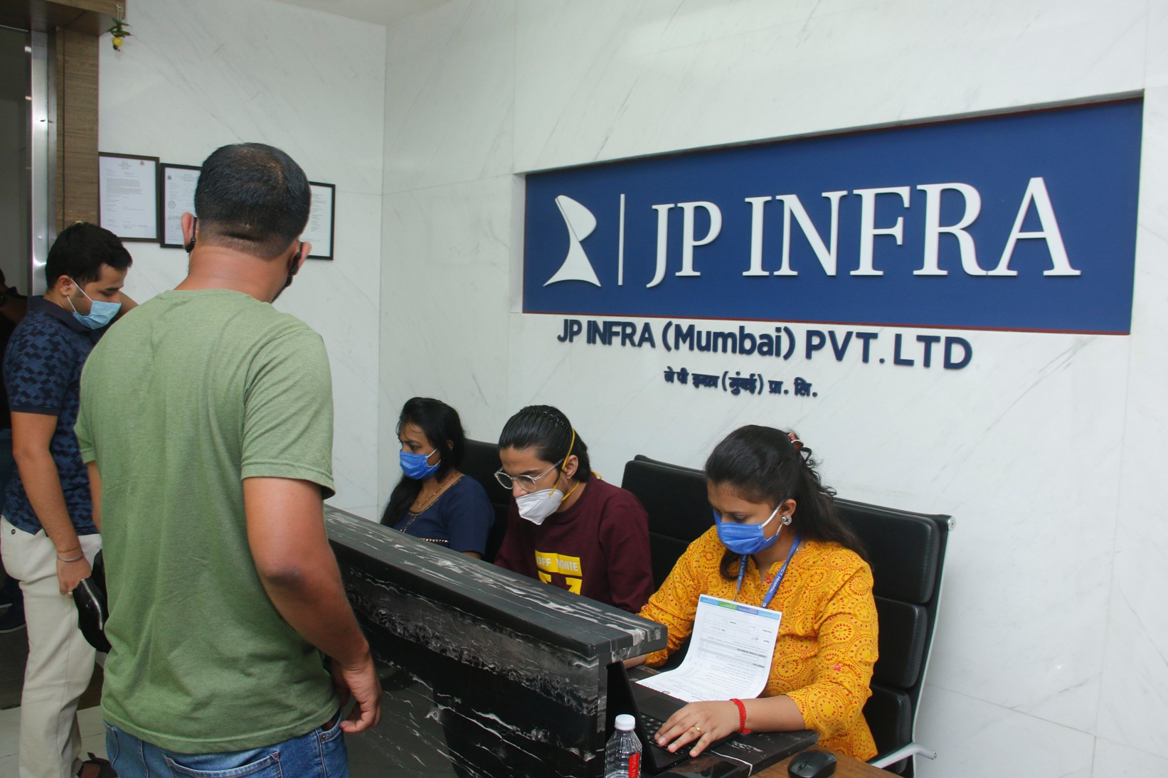 SPIRIT OF MUMBAI: JP Infra Mumbai vaccinates over 1500 individuals in ...