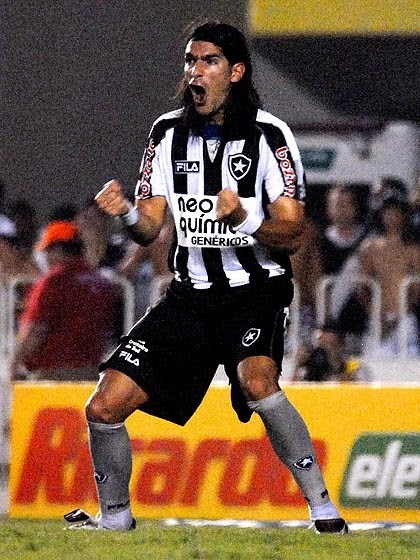 Botafogo Faz Exposição Sobre Loco Abreu