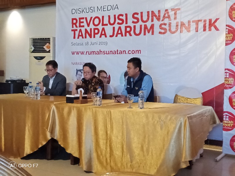 Sunat Tanpa Jarum Suntik Bikin Sunat Tidak Menakutkan Lagi Sunat Tanpa Jarum Suntik Bikin Sunat Tidak Menakutkan Lagi