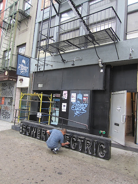 EV Grieve: Bowery Electric's new-look entrance; plus a new live room