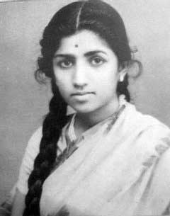 Childhood Pictures of Celebrities Actors Actress: Lata Mangeshkar as ...