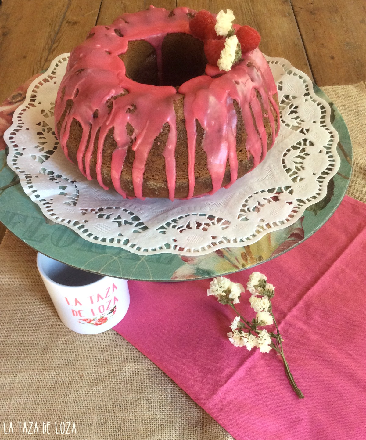 Bundt Cake de Limón y Frambuesas | La Taza de Loza