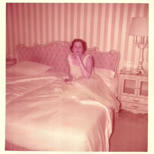 30 Cool Pics Capture People on the Beds in the 1950s ~ Vintage Everyday